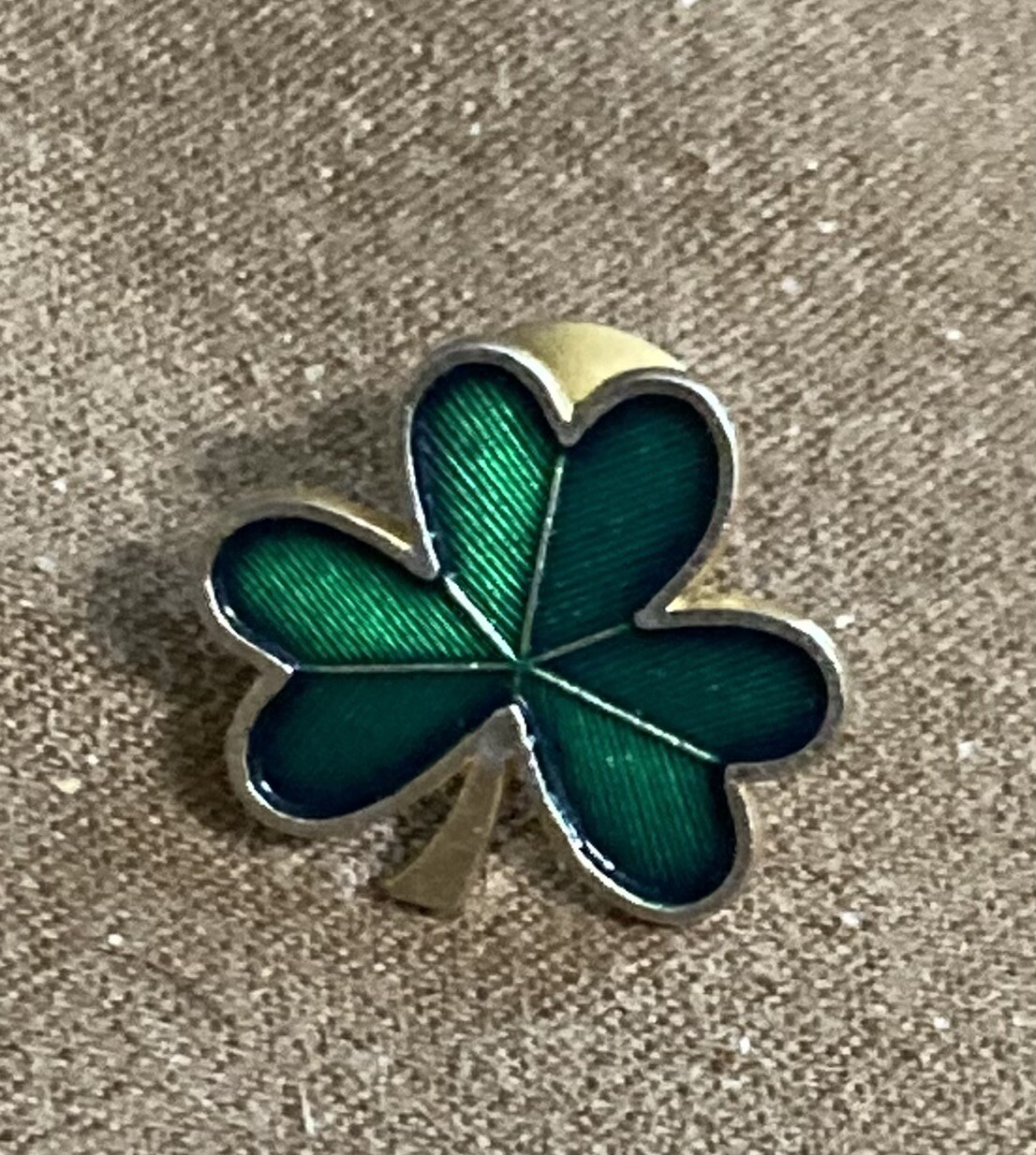 Hallmark Lucky Clover Pin Shamrock St Patrick’s Gold Tone Enamel C163 ...