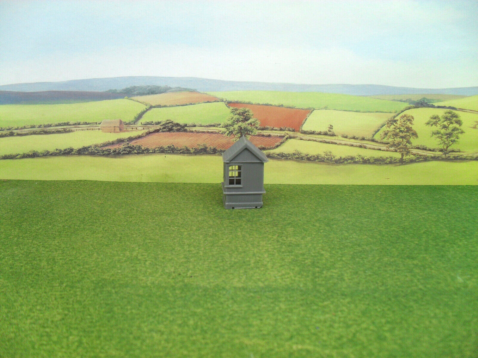 New N GAUGE PLATFORM END SIGNAL BOX unpainted. suit Hornby and Peco ...