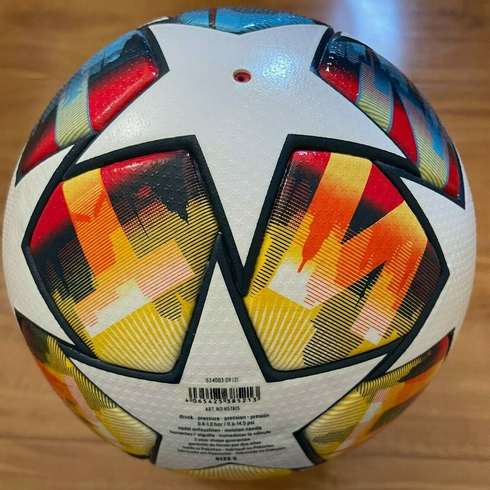 Adidas Champions League 2022-23 soccer ball finale Saint Petersburg ...