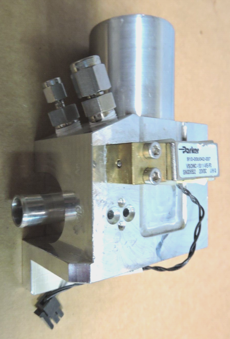 Thermo Fisher 80100-60215 Valve Block with Parker Solenoid Valve 910 ...