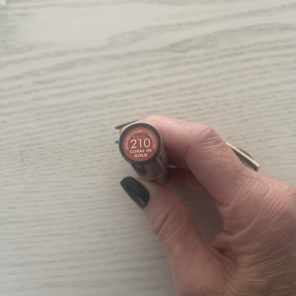 Rimmel London lipstick Lasting Finish💄 210 Coral in Gold discontinued ...