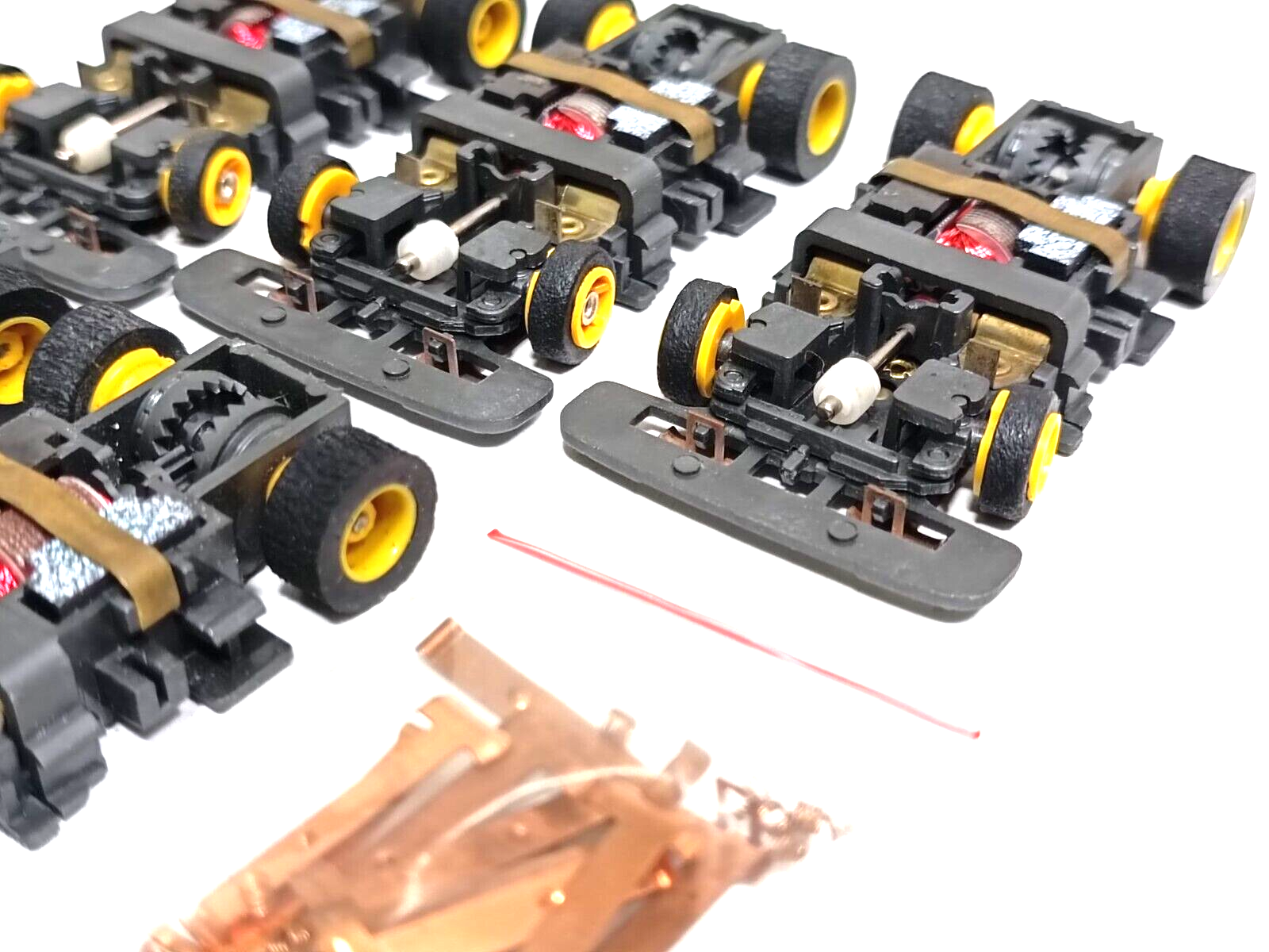 TYCO TCR 5 WIDE yellow wheels chassis complete with extra shoes.SUPER ...