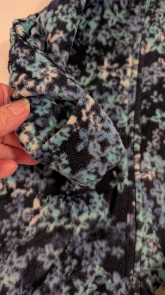 Infant Nike Convertible Zip Up Footed Sleeper Blue Snowflakes Size 6 ...