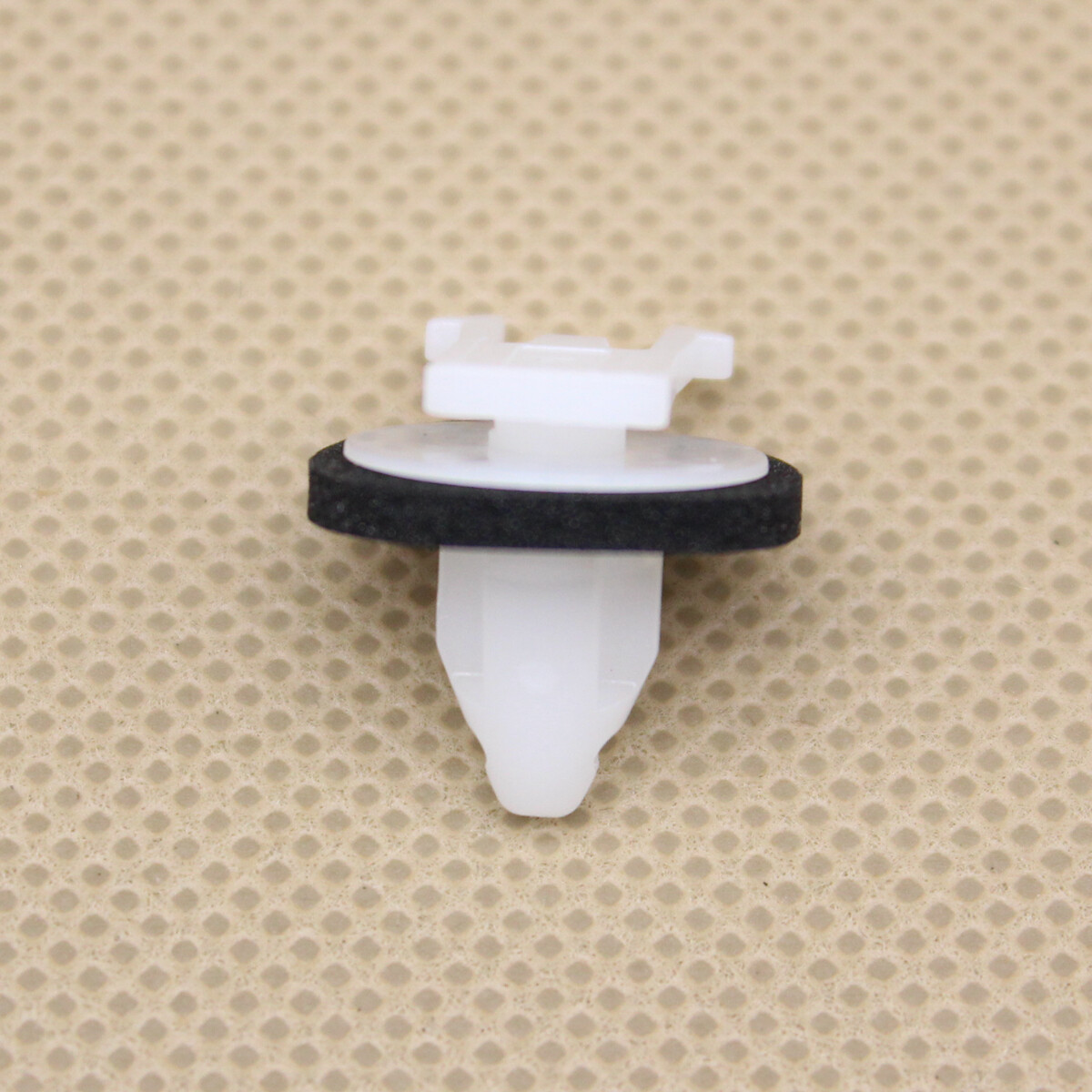 10 Moulding Clips with Sealer For GM 11611375 Cadillac Chevrolet & GMC ...