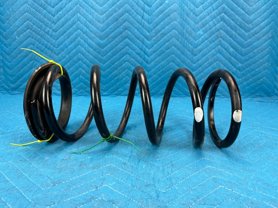 Lexus RX350 Rear Coil Spring RH or LH 48231-0E030 62K 2010-2015 OEM | eBay