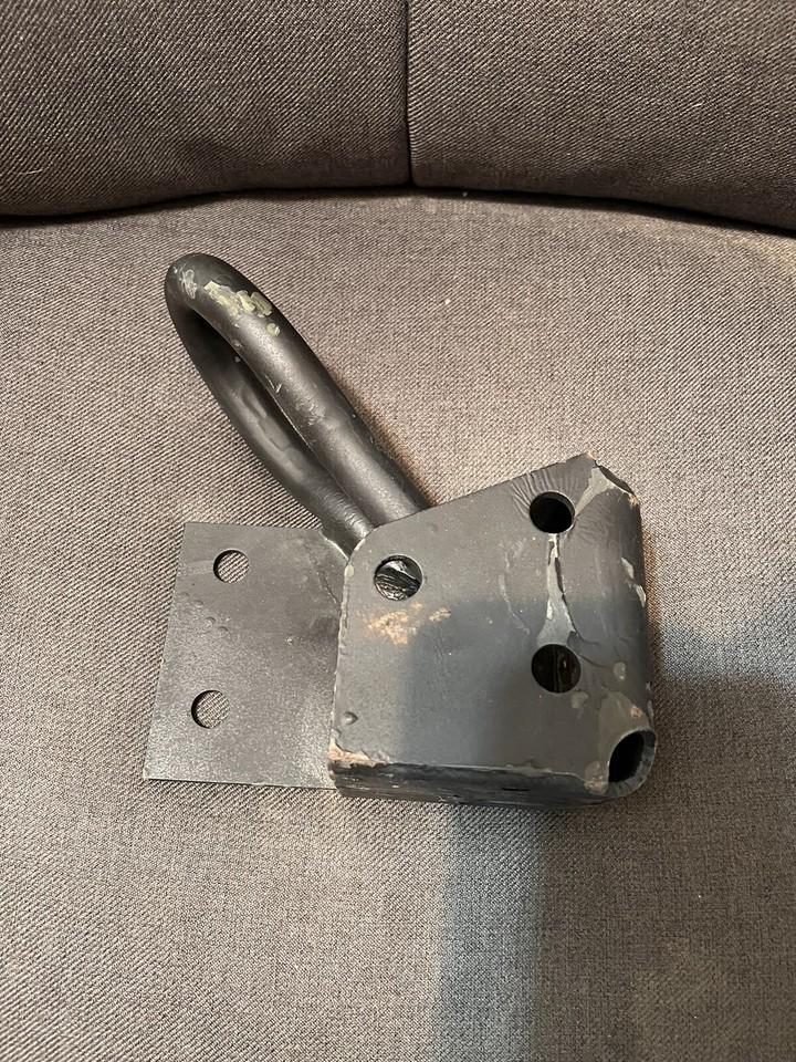 NOS M998 HMMWV HUMVEE FRONT TIE DOWN BRACKET 12447093 | eBay