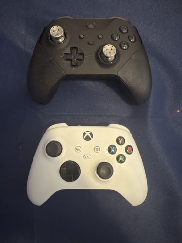 Broken Xbox Elite Series 2 Controller and Working Xbox Controller ...