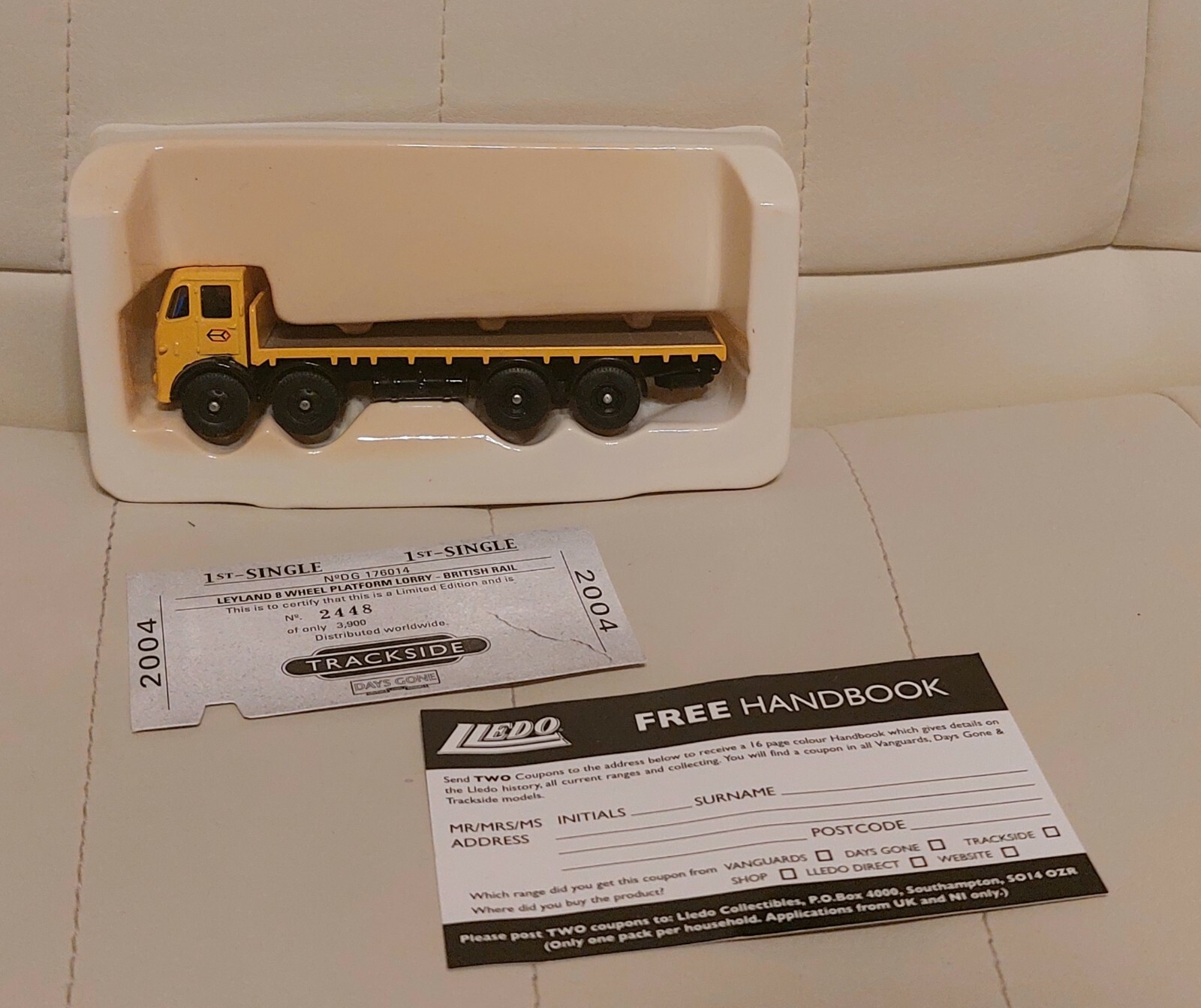 Lledo Trackside - DG176014 1/76 - Leyland 8 Wheel Platform Lorry ...