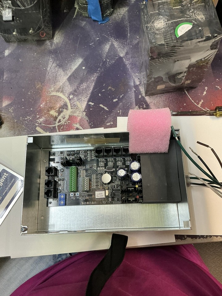 Intelligent Lighting Controls LLEVO-TC LightLEEDer EVO Distributed ...