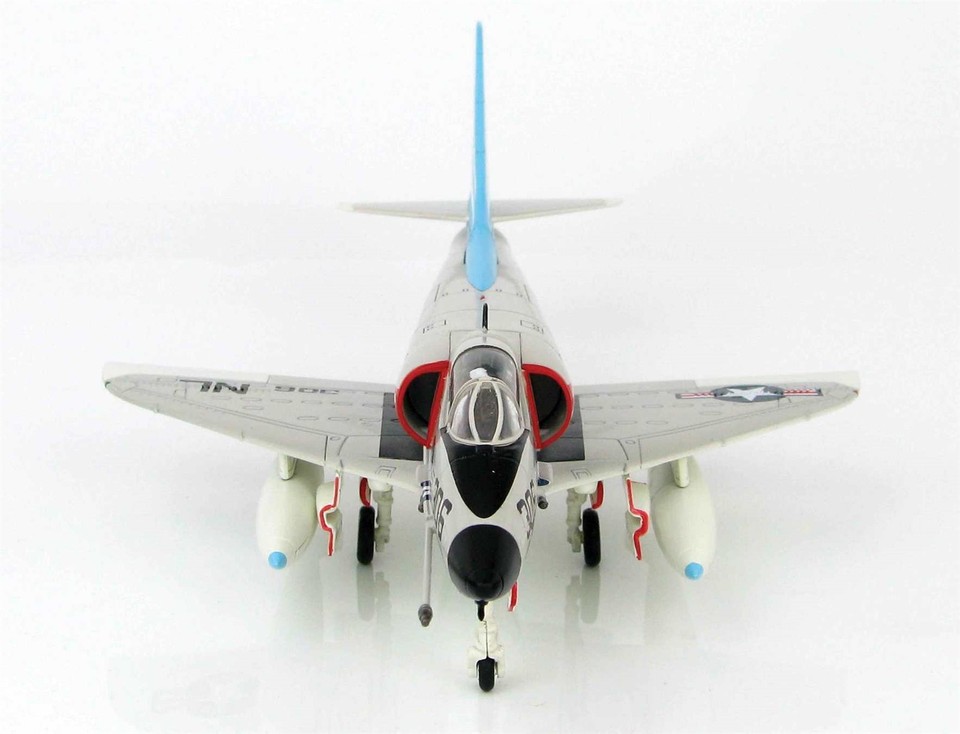 Hobby Master A-4C Skyhawk VA-153 Blue Tail Flies NL306 Peter Mongilardi ...