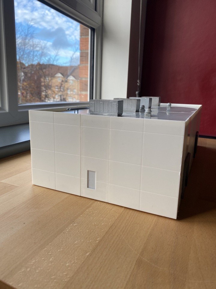 OO Gauge Model Industrial Warehouse Building With Loading Docks ...