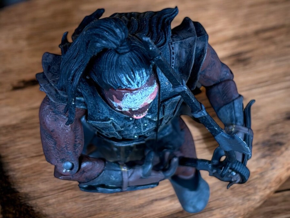 Lord Of The Rings LURTZ URUK-HAI Toy Biz Action Figure W/ Bow Fellowship Series | eBay
