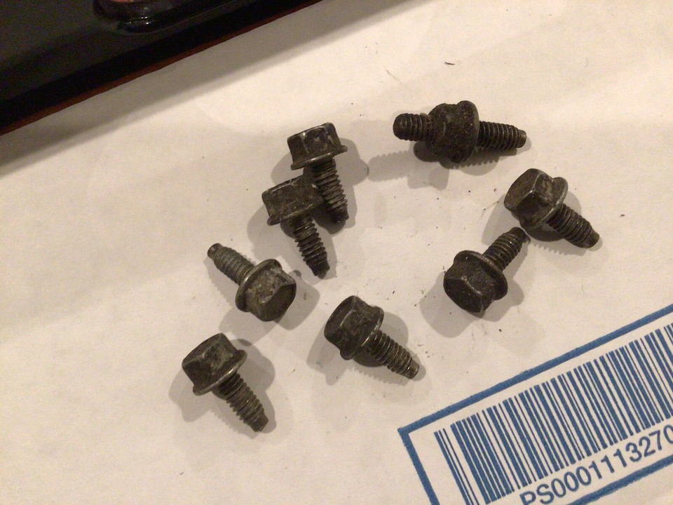 87-97 Ford F150 4.9 Valve Cover OEM 300 Six F250 F350 88-89-90-91-93-94 ...