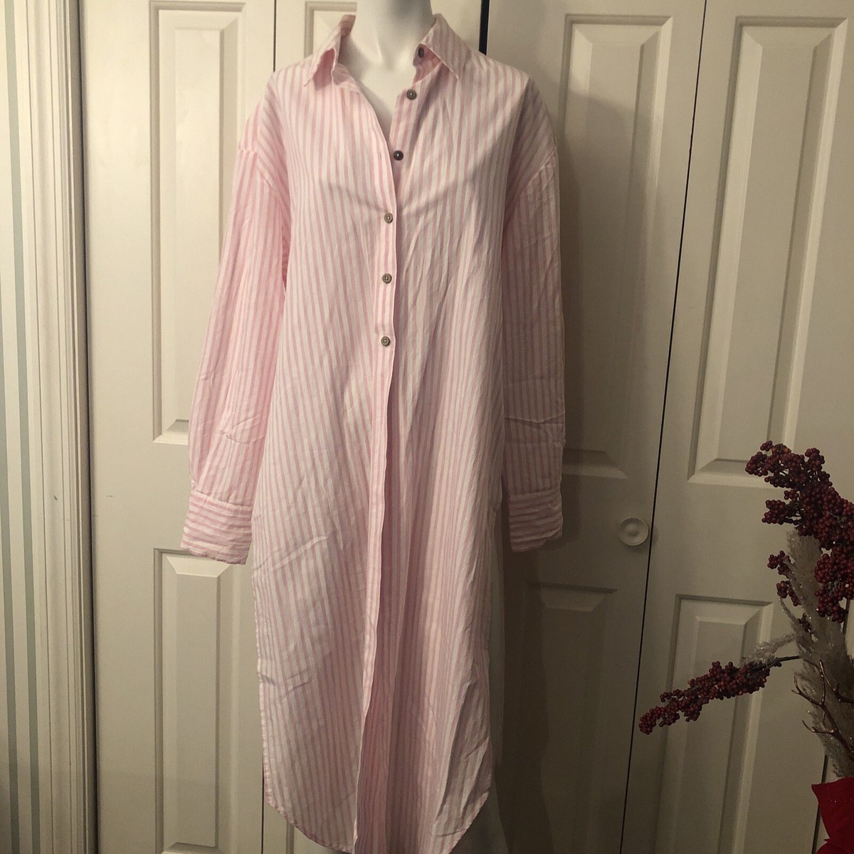 High Slit Dress Shirt