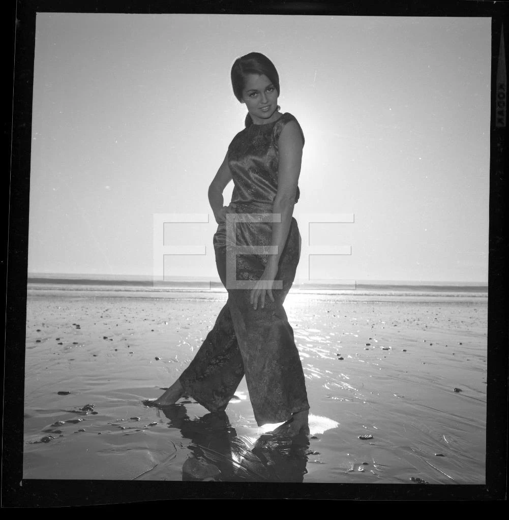 Linda Carpenter Actress