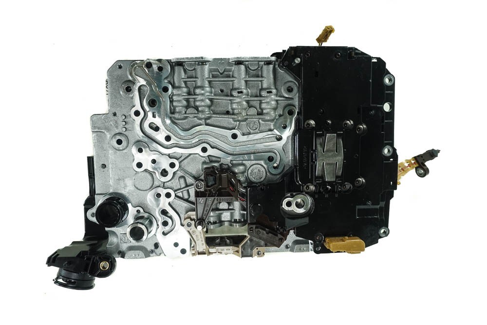 319740B - ZF8HP45, VALVE BODY, 8 SOLENOIDS [1 BLUE, 1 WHITE, 6 ORANGE ...