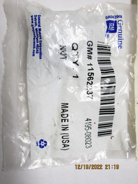 GM OEM Saturn Vue Rear Control Arm Axle Nut Offset 11570574 11562237 ...