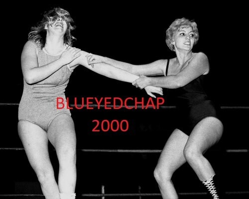 VIVIAN VACHON VS BETTY NICOLAI GIRL WRESTLER 8 X 10 WRESTLING PHOTO AWA ...
