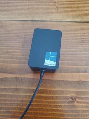 Genuine OEM Microsoft Surface RT 12V 2A 24W AC Power Adapter Charger ...