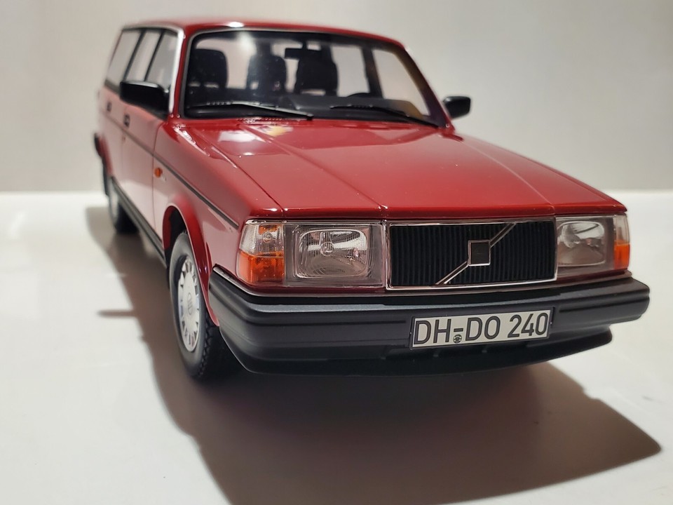BOS Models 1989 Volvo 240 GL Station Wagon 1:18 Scale Resin Car LE ...