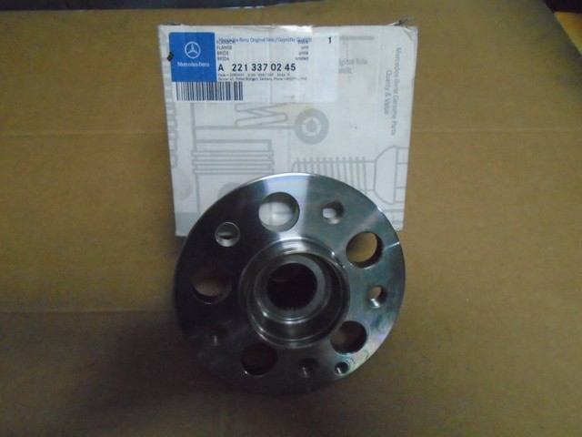 Mercedes-Benz S-class W221 Front Wheel Hub Spindle Flange A2213370245 ...