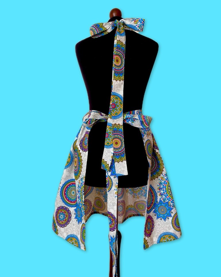 Vintage Kitchen Apron with a Vibrant Pattern | Retro Style | Minor Flaw ...