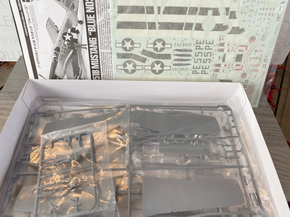 TAMIYA - NORTH AMERICAN P-51D MUSTANG - BLUE NOSE - FIGHTER PLANE MODEL ...