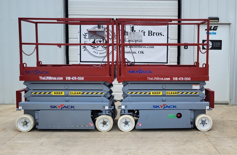 Electric Scissor Lift Refurbished Skyjack SJIII 3219 19' Aerial Lift ...