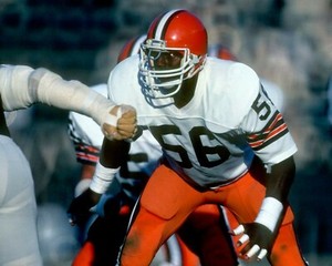 CHIP BANKS 8X10 PHOTO CLEVELAND BROWNS PICTURE NFL FOOTBALL CLOSE ...