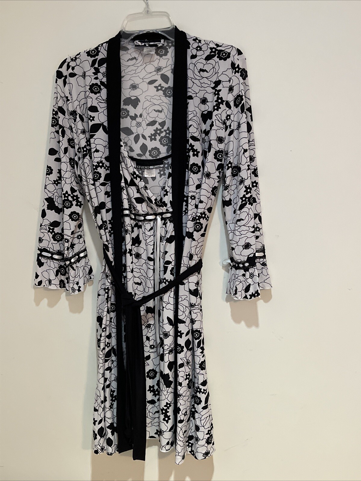 Studio Danatello Lingerie Set With Matching Robe Size… - Gem