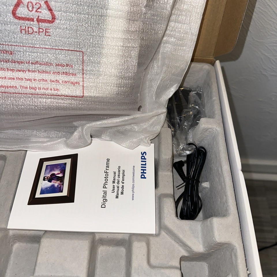 Philips 8" Digital LCD Photo Frame New in Box | eBay