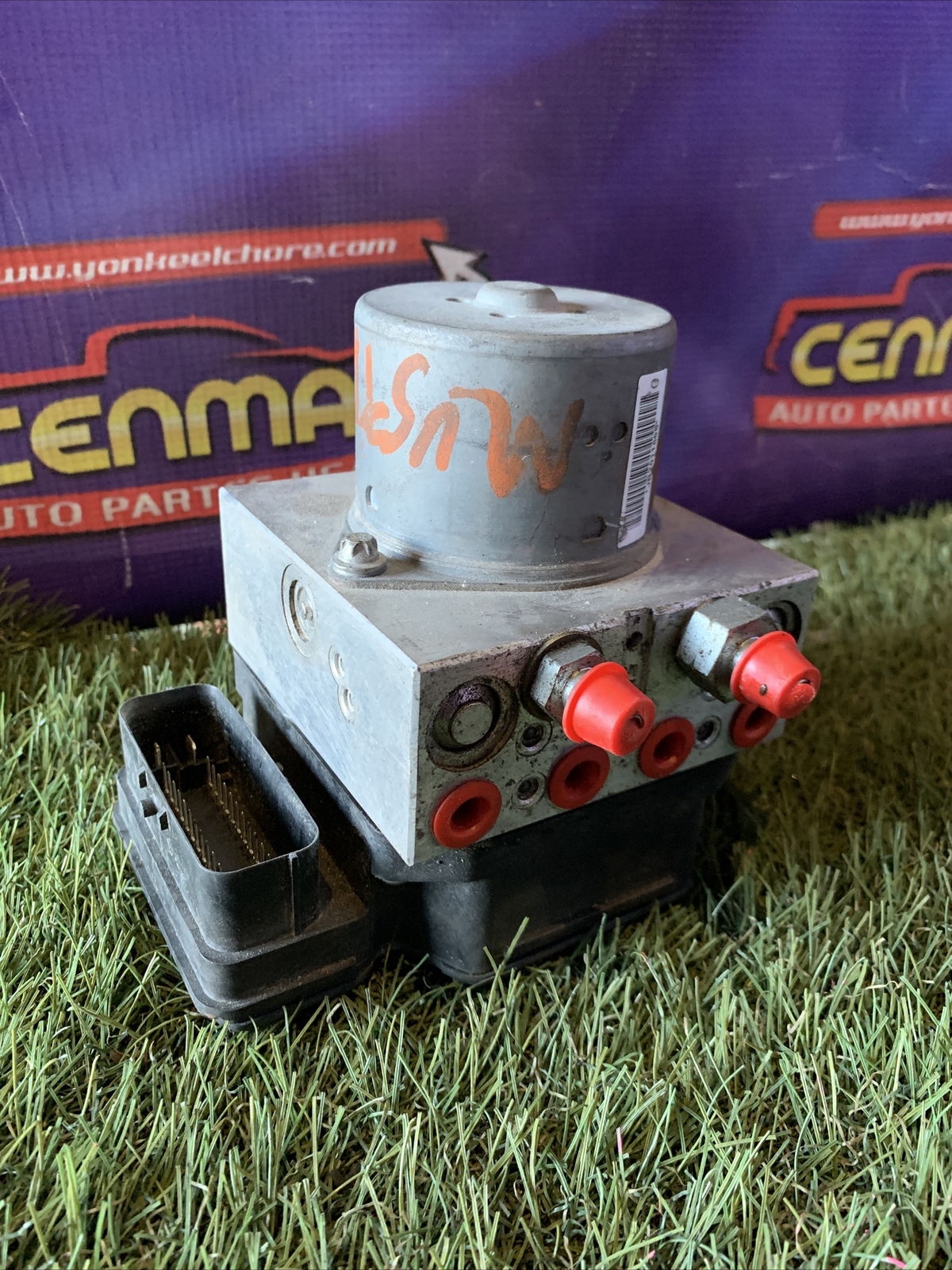 2013 2014 Ford Mustang A/T ABS Unit Anti Lock Brake Pump Module ER33 ...