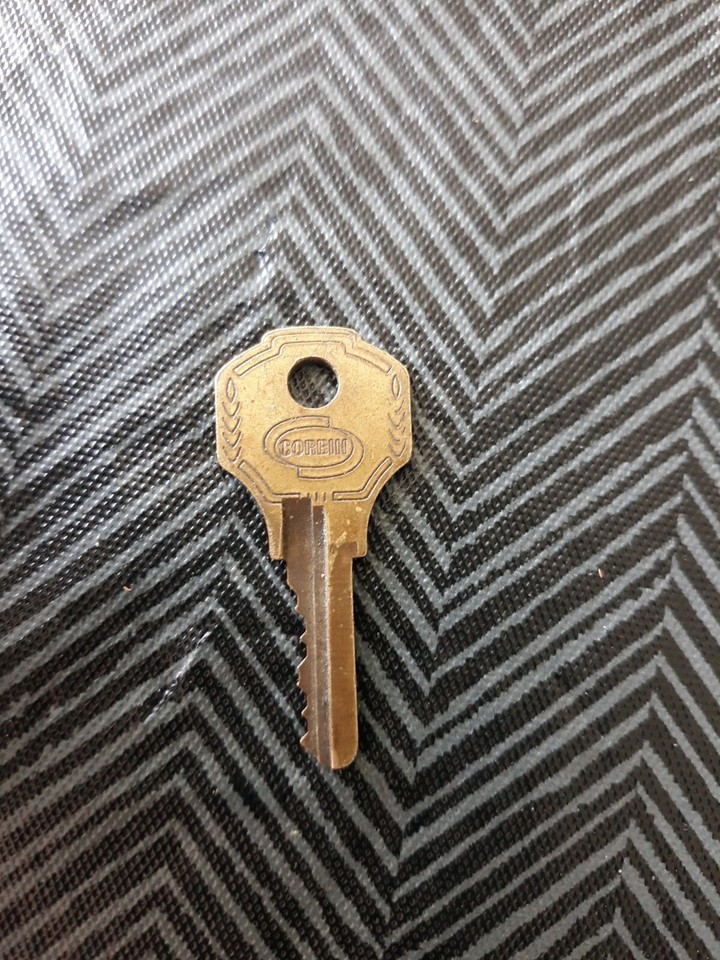 Old Brass Corbin Cabinet Lock Div. GEK621 Flat Key. Fits some Kennedy ...
