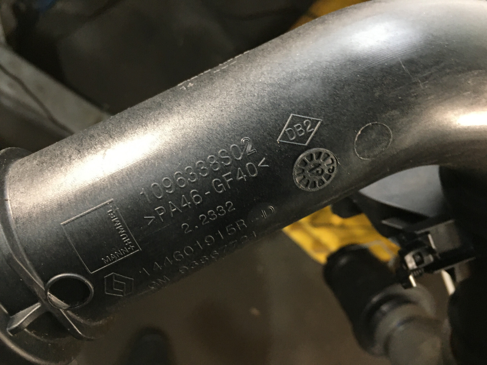 ⭐⭐ Original Renault Trafic III 3 Ladeluftschlauch 93867721 144601915R ...