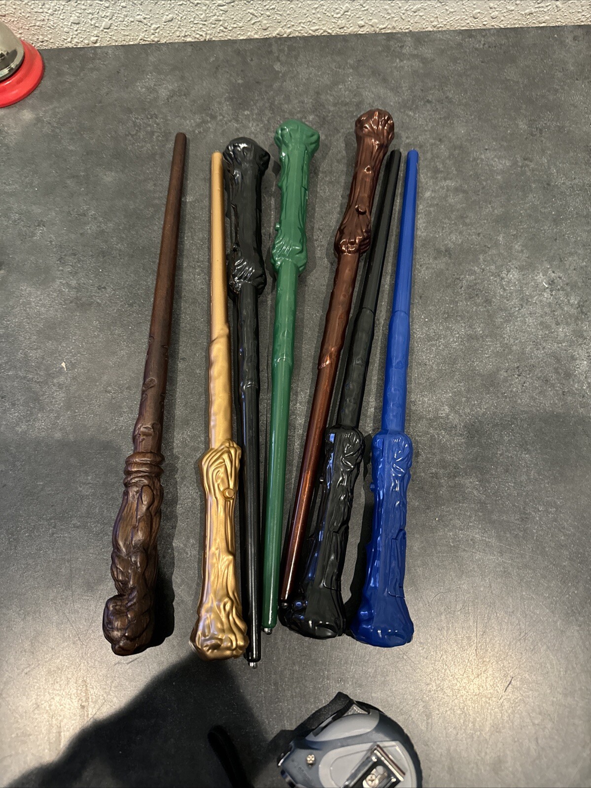 Harry Potter Magic Wand LED Light-up Lot Of 6 And 1 Wooden Wand | eBay