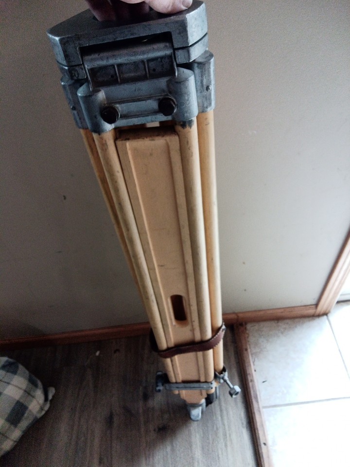 Sokkia Professional Telescoping Wood And Heavy Metal Survey Tripod ...