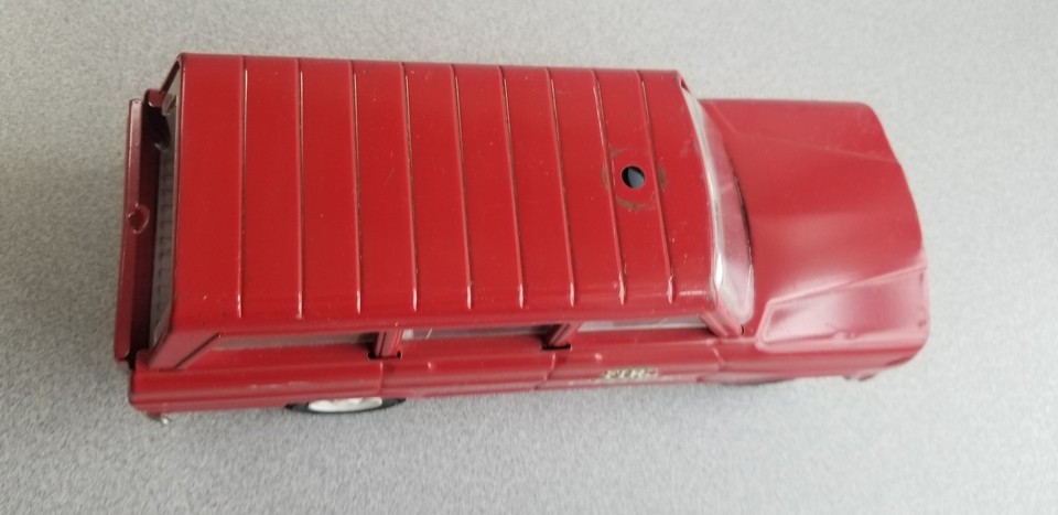 Vintage 1968 Tonka Mini Fire Chief Jeep Wagoneer 9" Pressed Steel Shelf ...