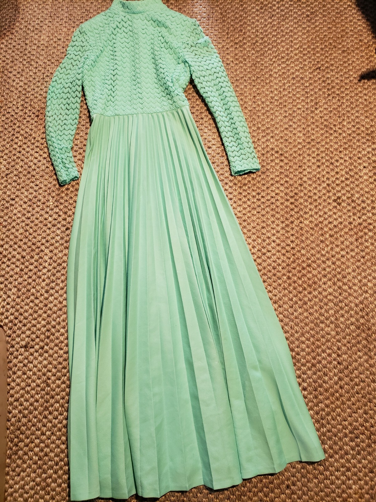 Original Vintage1970s Mint Green Mesh Details Maxi Dr… - Gem