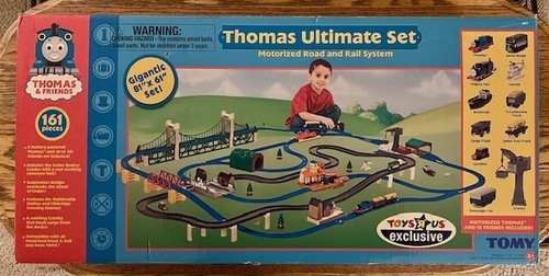 2006 TOMY Toys R Us Exclusive Thomas Ultimate Set Motorized Road and ...