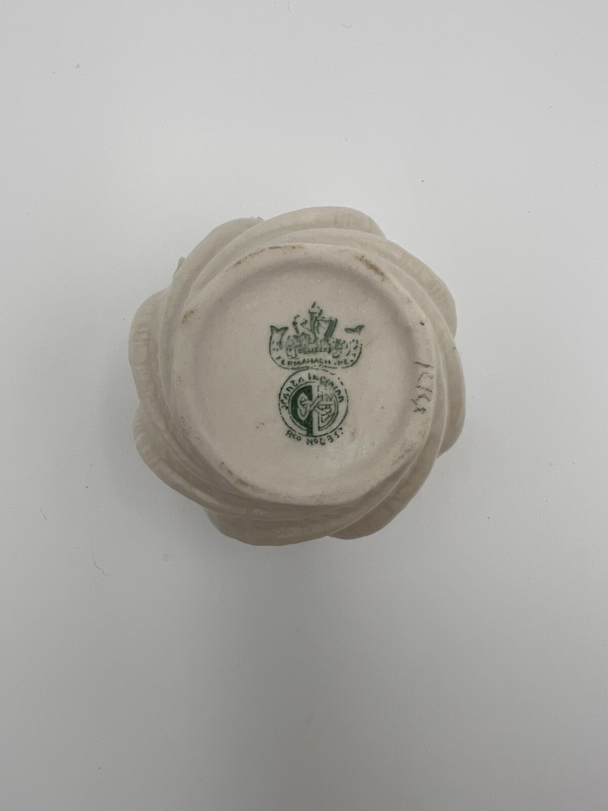 Vintage Irish BELLEEK Twisted Shell Vase Flower Rose Unpainted Aberdeen ...