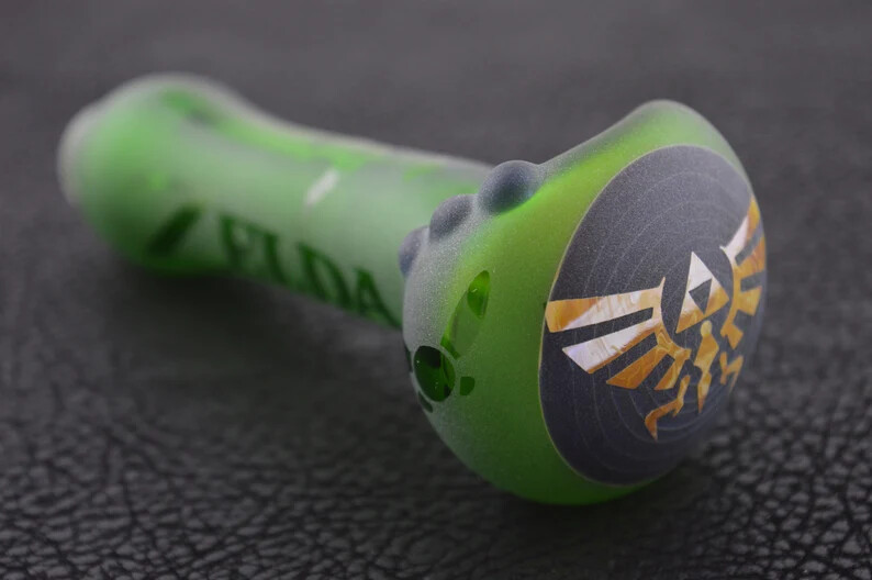 Zelda Triforce, Glass Pipe Set | eBay