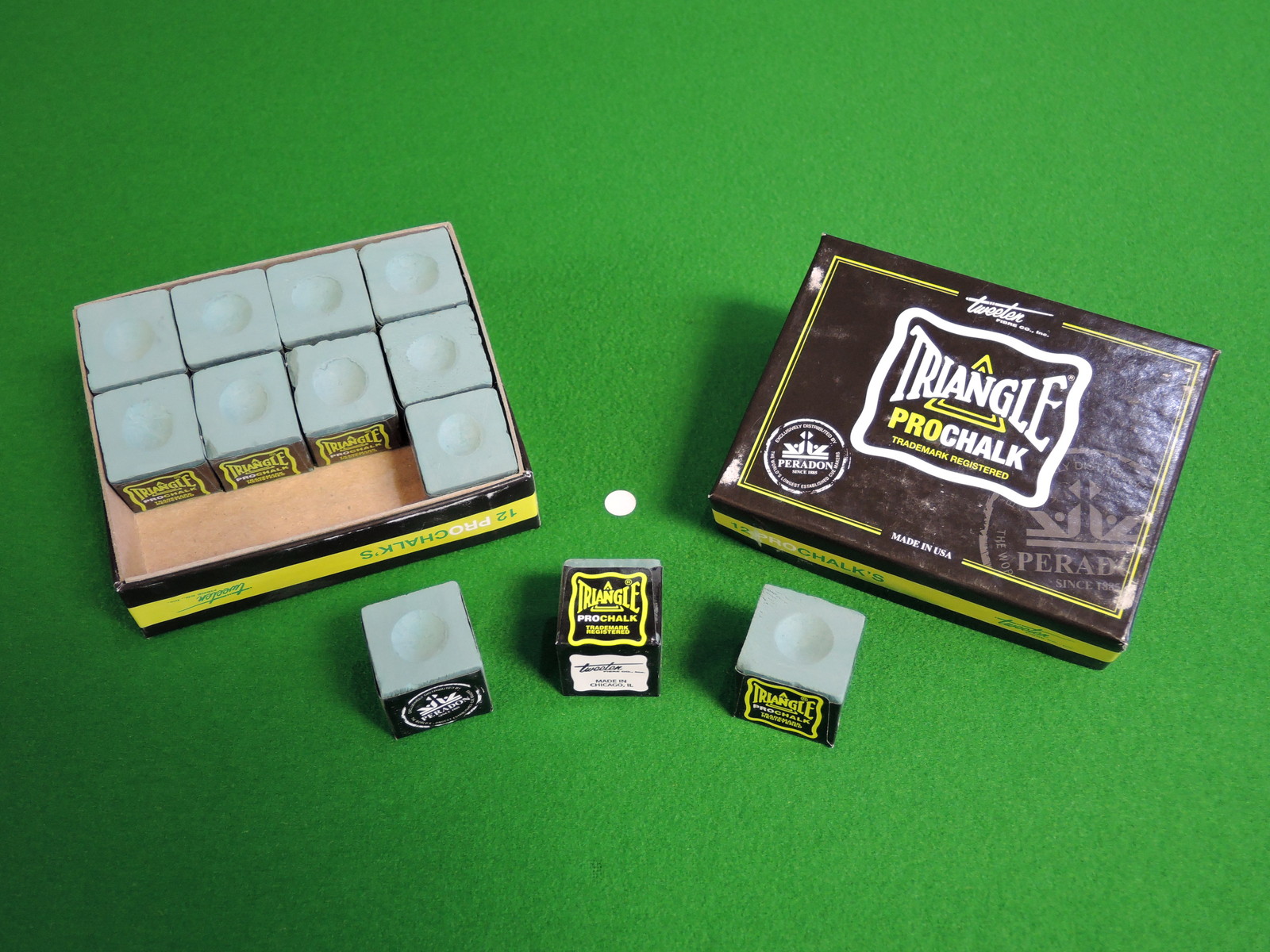 TWEETEN'S TRIANGLE PRO CHALK Dark & Light box of 12, Chesworth Cues ...