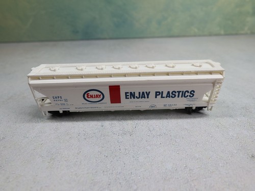 USED Bachmann 76636 N Scale 56' Centerflow Hopper Enjay Plastics #52701 ...