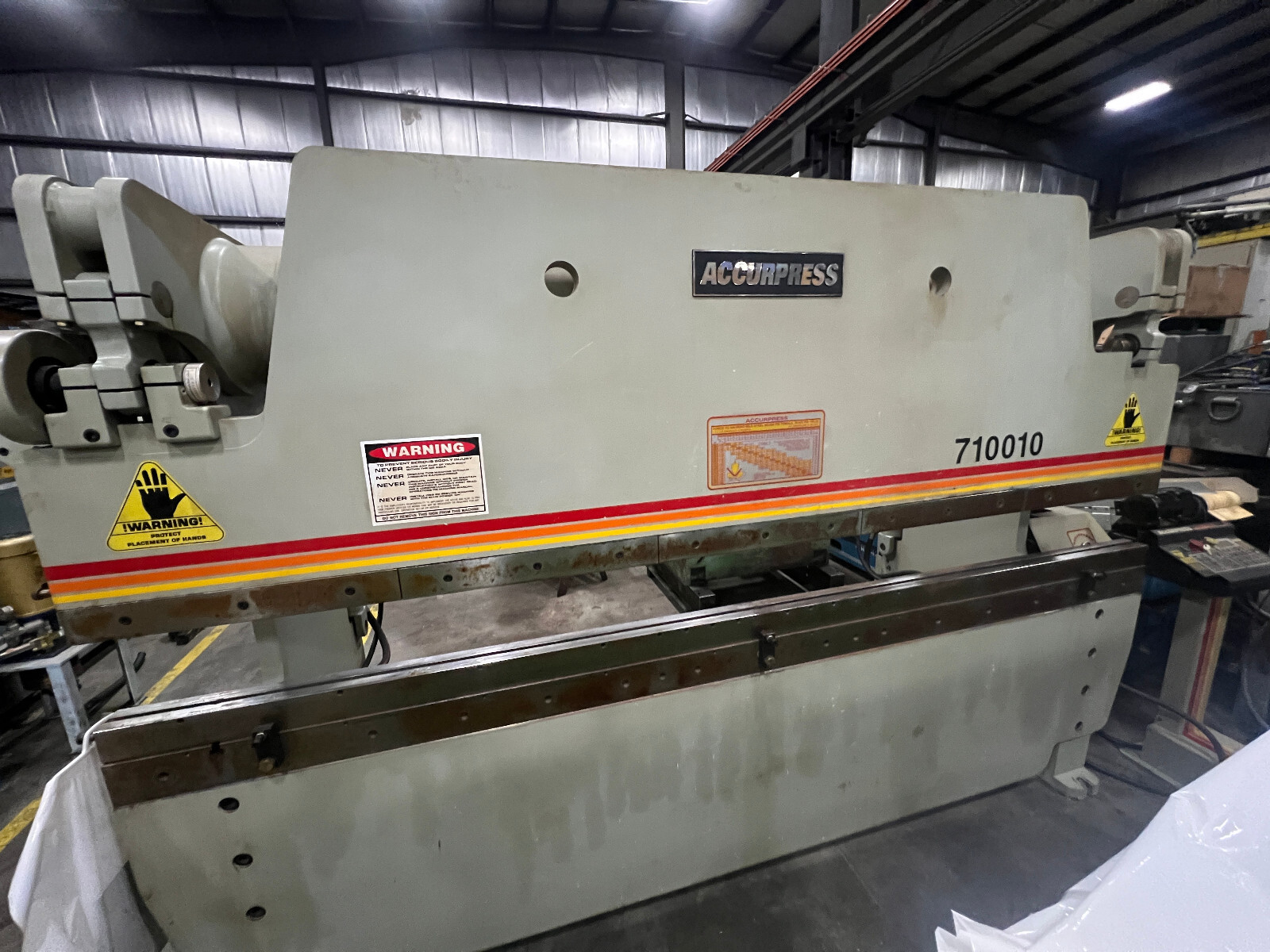 100 TON X 10' ACCURPRESS, MODEL 710010, NEW 1997, 8'6" BETWEEN, ETS100 ...