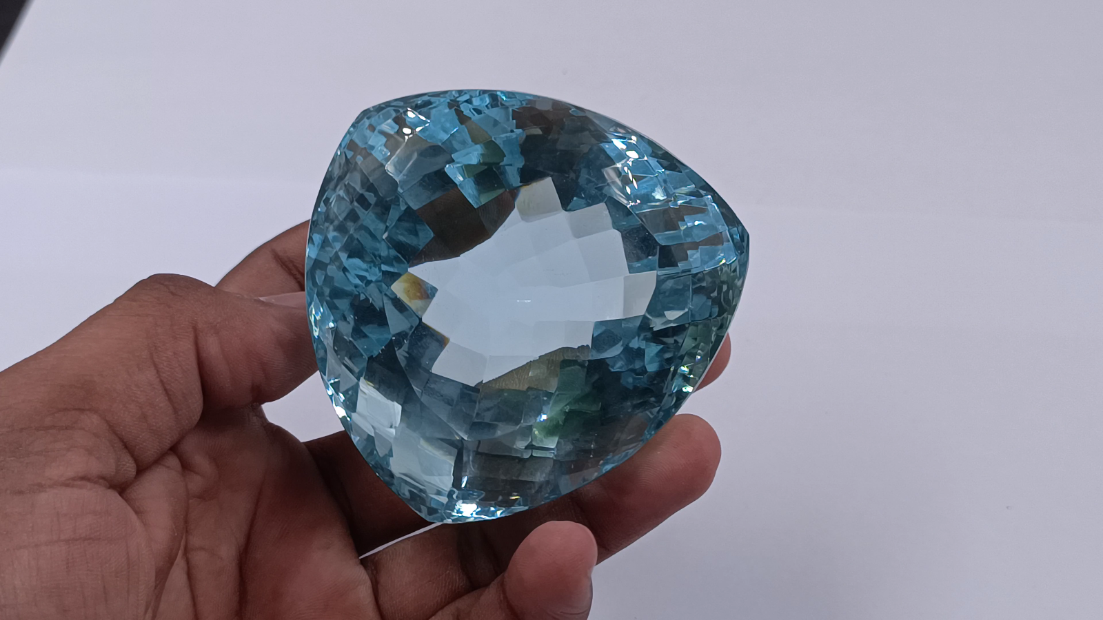Lab-Created Blue Topaz 1207.00 Ct Certified Pear Shape Loose Gemstone ...