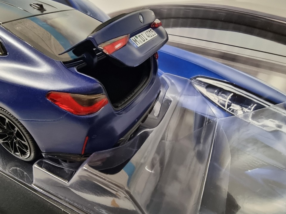 NEW MINICHAMPS BMW MINIATURE M4 G82 COUPE LCI FROZEN BLUE 1:18 ...