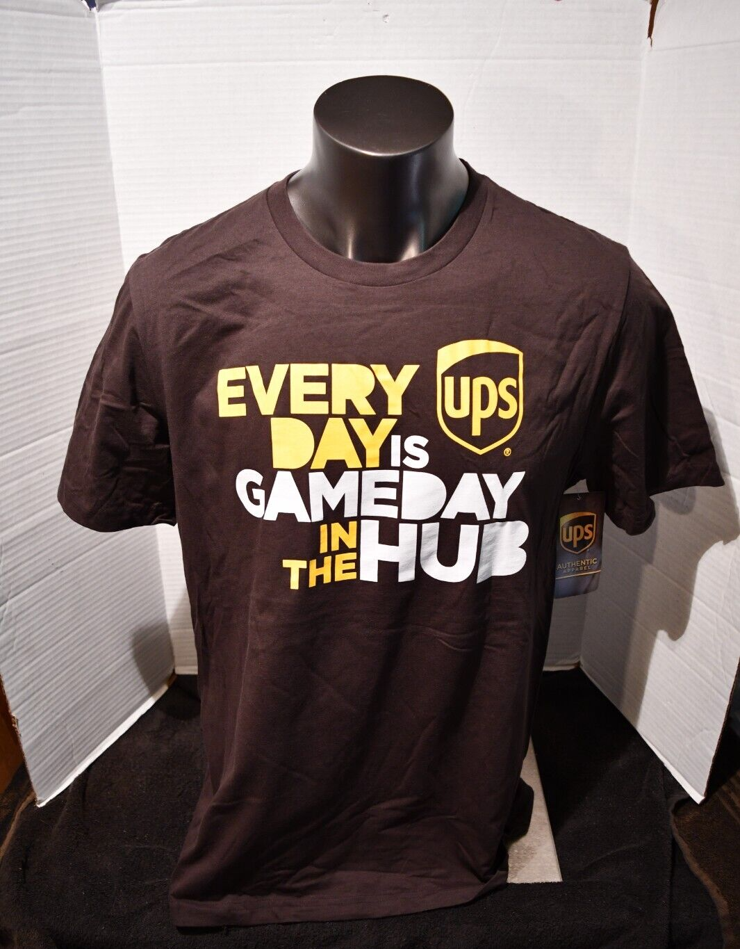 UPS (United Parcel Service) T-shirt Everyday is Gameday in the Hub Mens ...