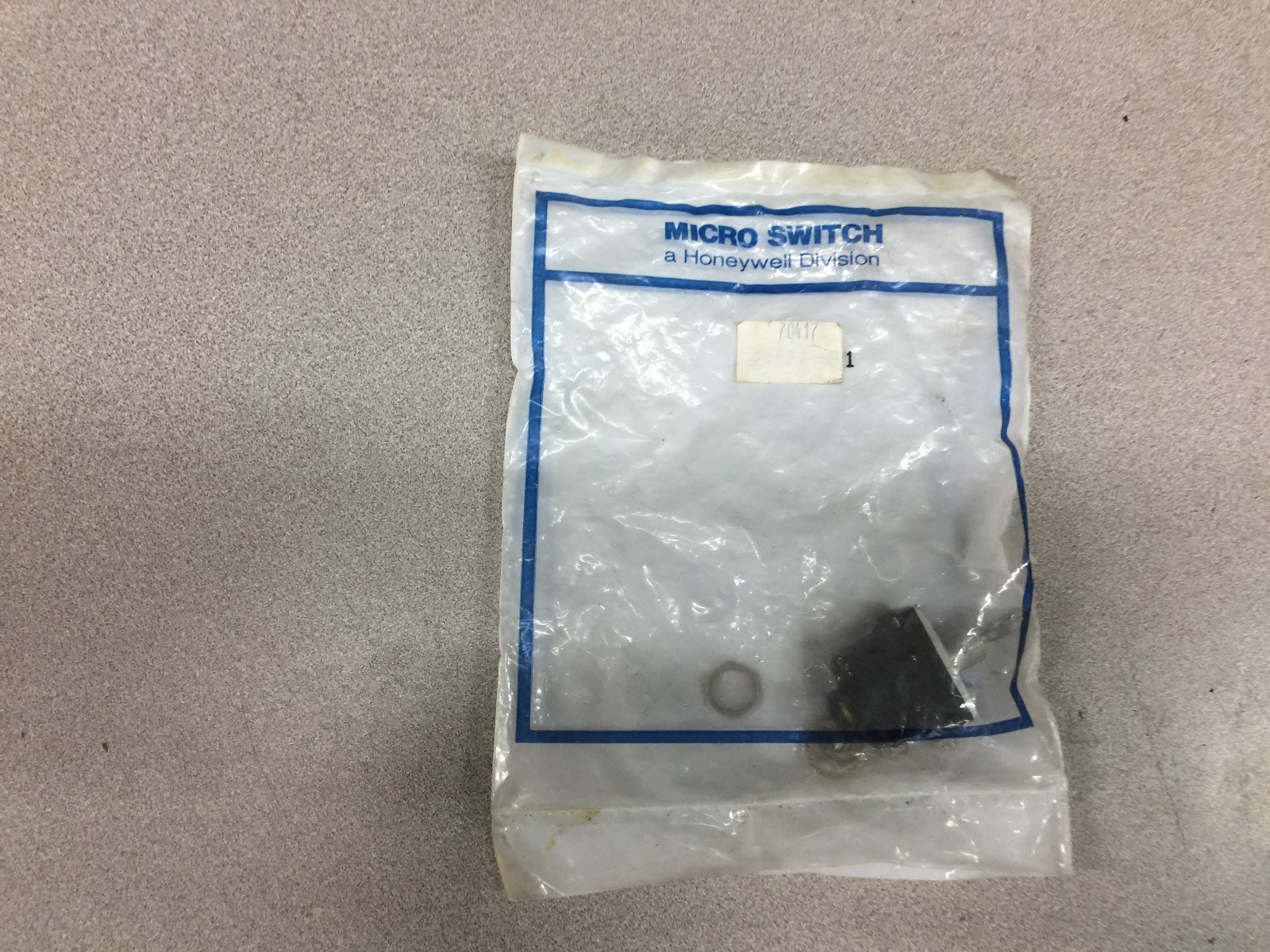 NEW IN BAG MICRO SWITCH TOGGLE SWITCH 2NT1-61 | eBay