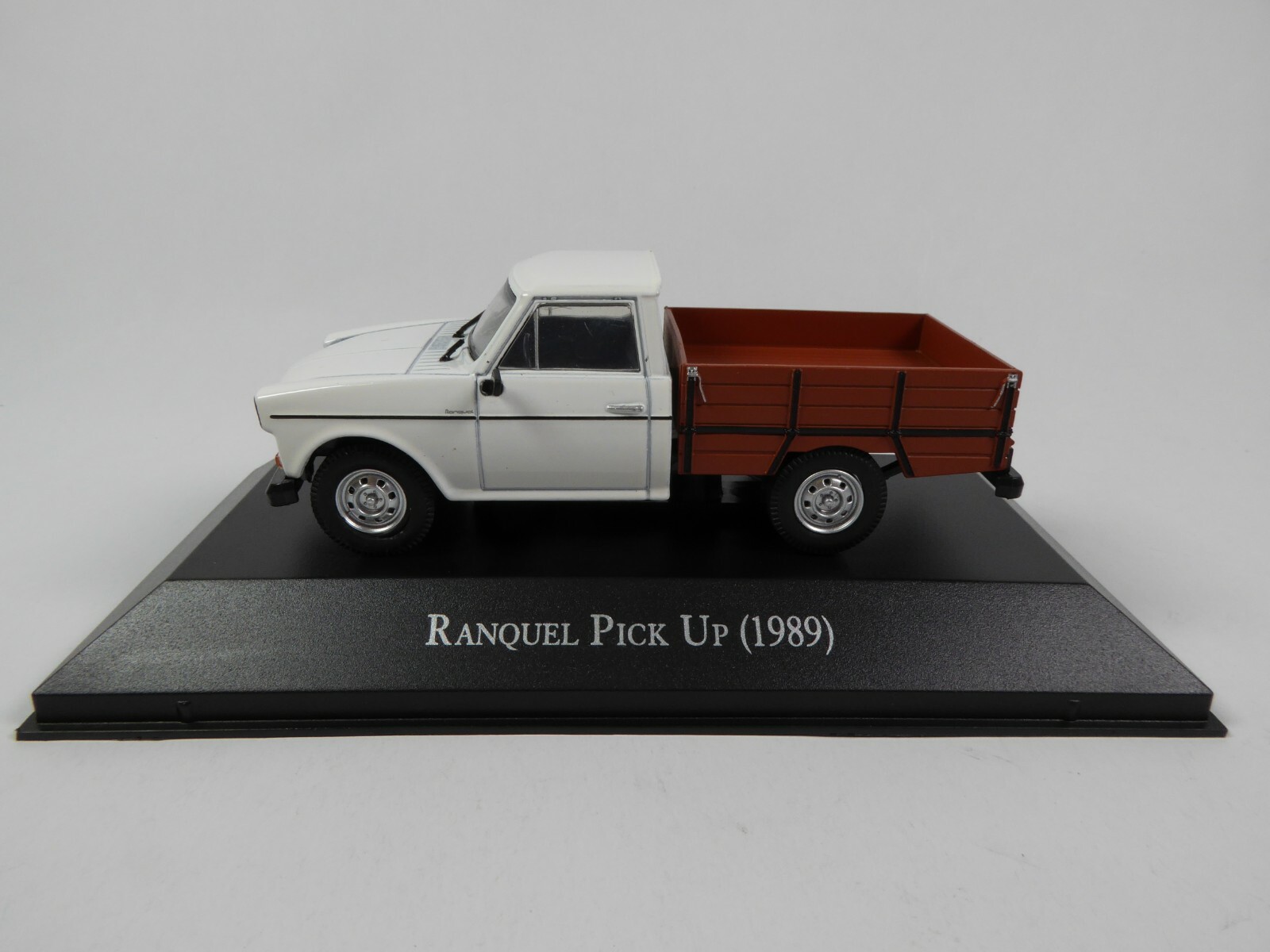 Ranquel Pick-up 1989 - 1:43 SALVAT Diecast Model Car AQV4 | eBay
