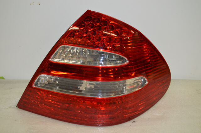 2004-2006 MERCEDES W211 REAR RIGHT PASSENGER SIDE TAILLIGHT 2118200664 ...